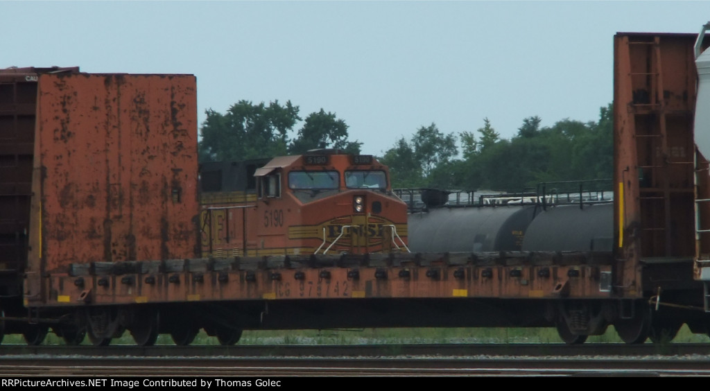 BNSF 5190 at CN East Joliet Yard